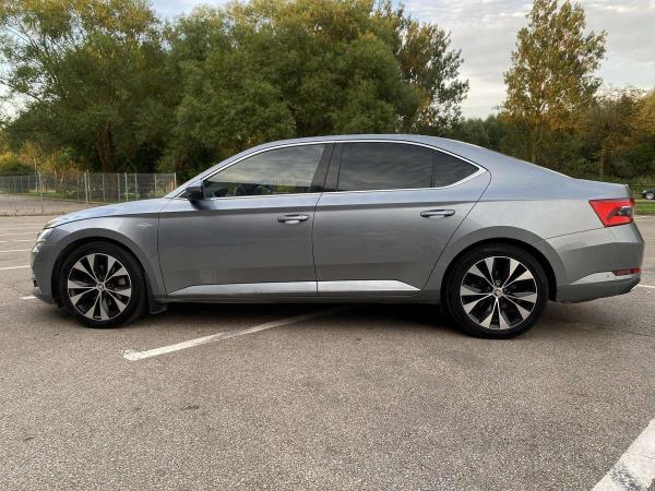 Grey Skoda SuperB 2021 in Siauliai, with an engine capacity of 1.97 L and mileage of 197 thousand km for 20000 €, photo 8 on AUTOMOTO.COM.LV