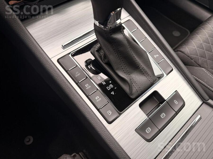 Grey Skoda SuperB 2021 in Riga, with an engine capacity of 1.40 L and mileage of 121 thousand km for 20490 €, photo 13 on AUTOMOTO.COM.LV