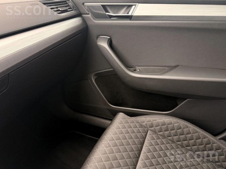 Grey Skoda SuperB 2021 in Riga, with an engine capacity of 1.40 L and mileage of 121 thousand km for 20490 €, photo 14 on AUTOMOTO.COM.LV