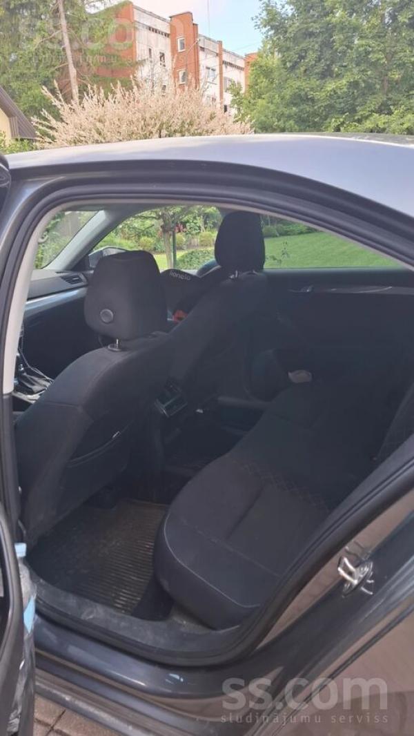 Pelēks Skoda SuperB 2022 Ogre, ar dzinēja tilpumu 1.50 L un nobraukumu 44 tūkst. km par 22000 €, foto 4 vietnē AUTOMOTO.COM.LV
