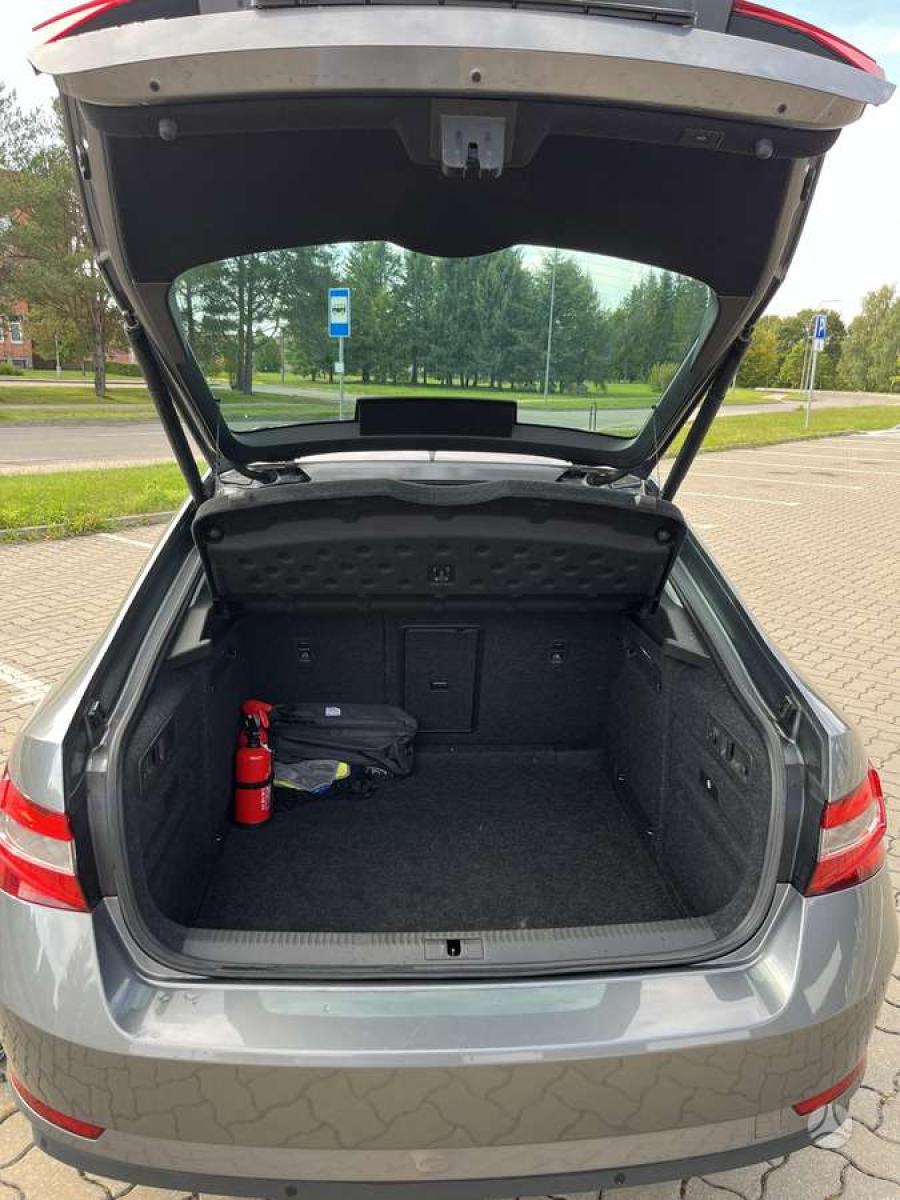 Pelēks Skoda SuperB 2022 Panevēža, ar dzinēja tilpumu 1.97 L un nobraukumu 148 tūkst. km par 21000 €, foto 10 vietnē AUTOMOTO.COM.LV