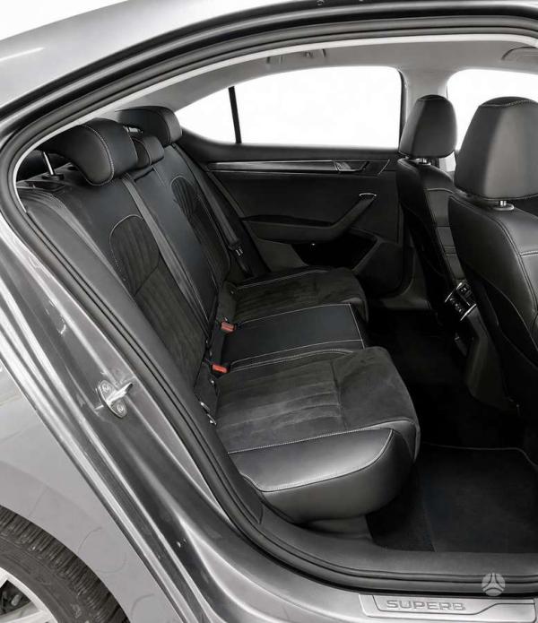 Grey Skoda SuperB 2023 in Kaunas, with an engine capacity of 1.97 L and mileage of 117 thousand km for 23000 €, photo 9 on AUTOMOTO.COM.LV