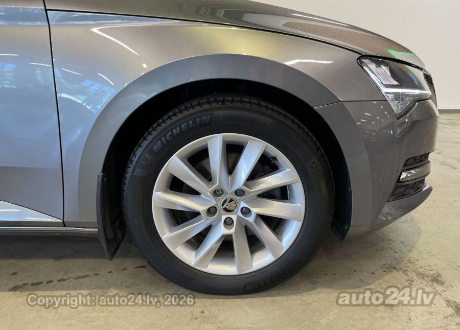 Grey Skoda SuperB 2023 in Tallinn, with an engine capacity of 1.50 L and mileage of 68 thousand km for 21890 €, photo 6 on AUTOMOTO.COM.LV