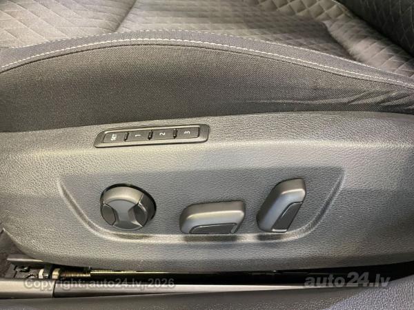 Grey Skoda SuperB 2023 in Tallinn, with an engine capacity of 1.50 L and mileage of 68 thousand km for 21890 €, photo 7 on AUTOMOTO.COM.LV