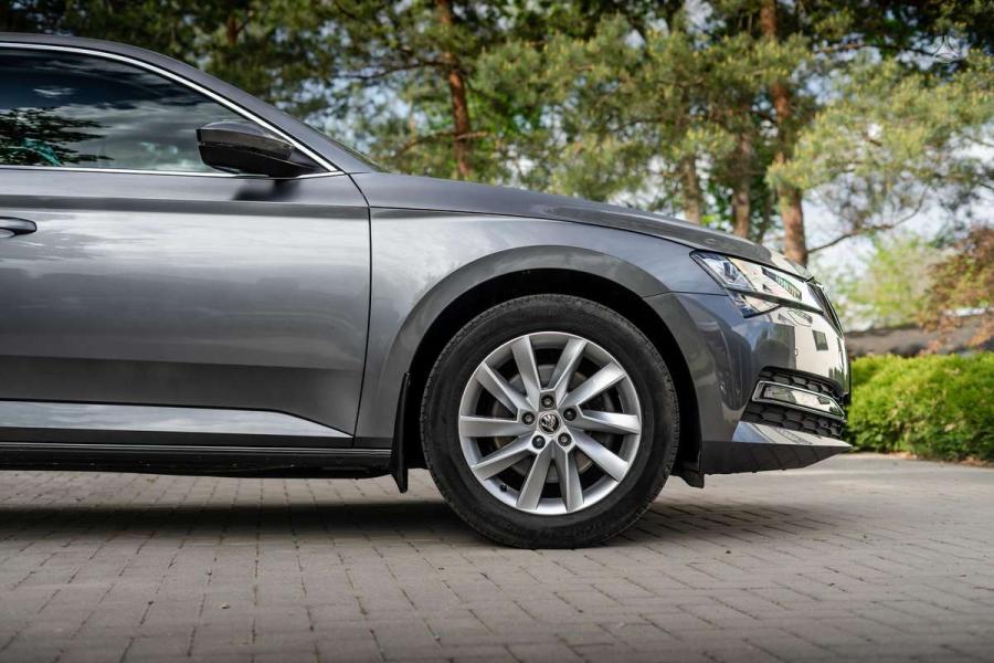 Pelēks Skoda SuperB 2023 Kauņa, ar dzinēja tilpumu 1.98 L un nobraukumu 116 tūkst. km par 23200 €, foto 8 vietnē AUTOMOTO.COM.LV