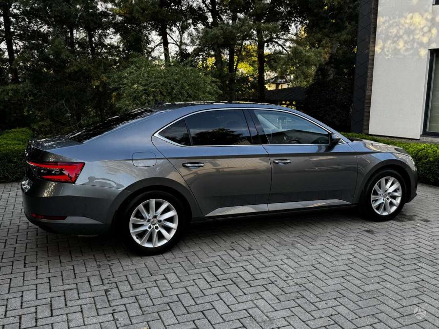 Pelēks Skoda SuperB 2023 Kauņa, ar dzinēja tilpumu 1.98 L un nobraukumu 116 tūkst. km par 23200 €, foto 28 vietnē AUTOMOTO.COM.LV