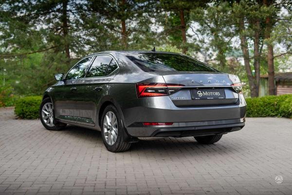 Grey Skoda SuperB 2023 in Kaunas, with an engine capacity of 1.98 L and mileage of 116 thousand km for 23200 €, photo 9 on AUTOMOTO.COM.LV