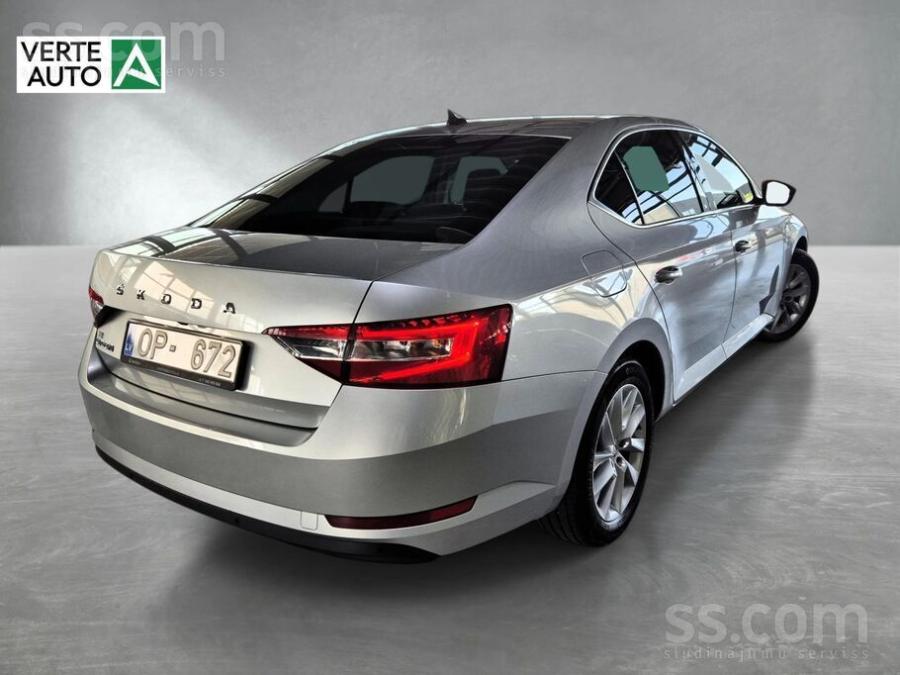 Pelēks Skoda SuperB 2023 Rīga, ar dzinēja tilpumu 1.50 L un nobraukumu 76 tūkst. km par 22590 €, foto 5 vietnē AUTOMOTO.COM.LV