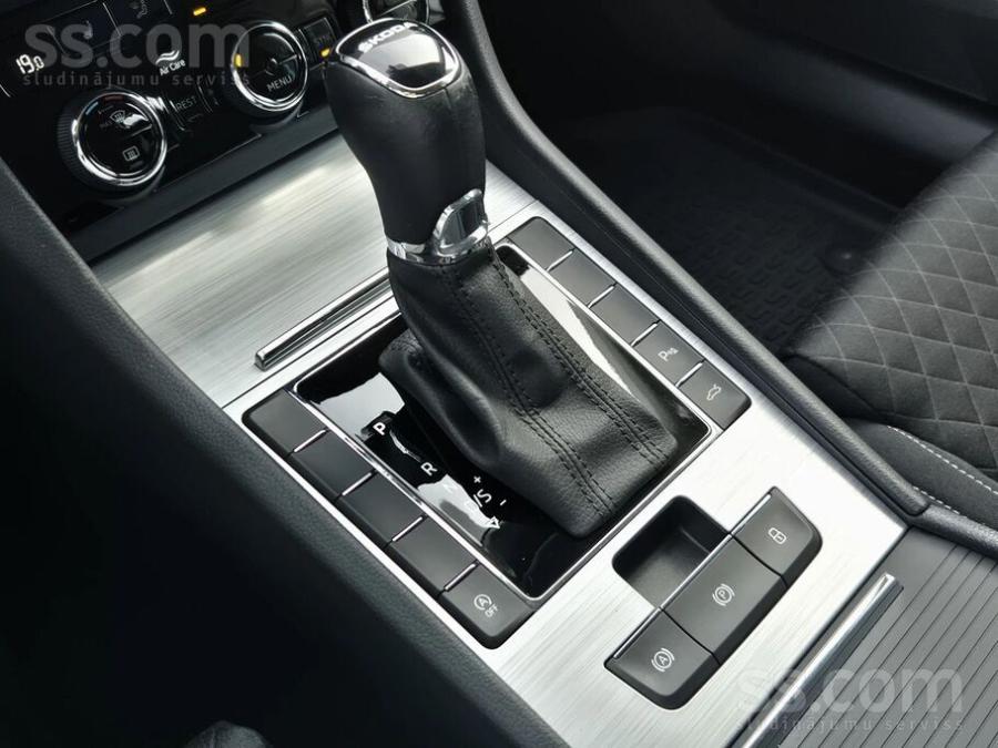 Pelēks Skoda SuperB 2023 Rīga, ar dzinēja tilpumu 1.50 L un nobraukumu 76 tūkst. km par 22590 €, foto 13 vietnē AUTOMOTO.COM.LV