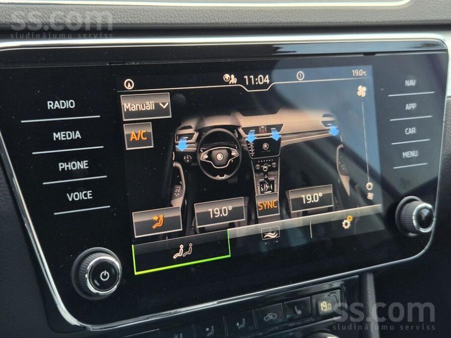 Pelēks Skoda SuperB 2023 Rīga, ar dzinēja tilpumu 1.50 L un nobraukumu 76 tūkst. km par 22590 €, foto 22 vietnē AUTOMOTO.COM.LV