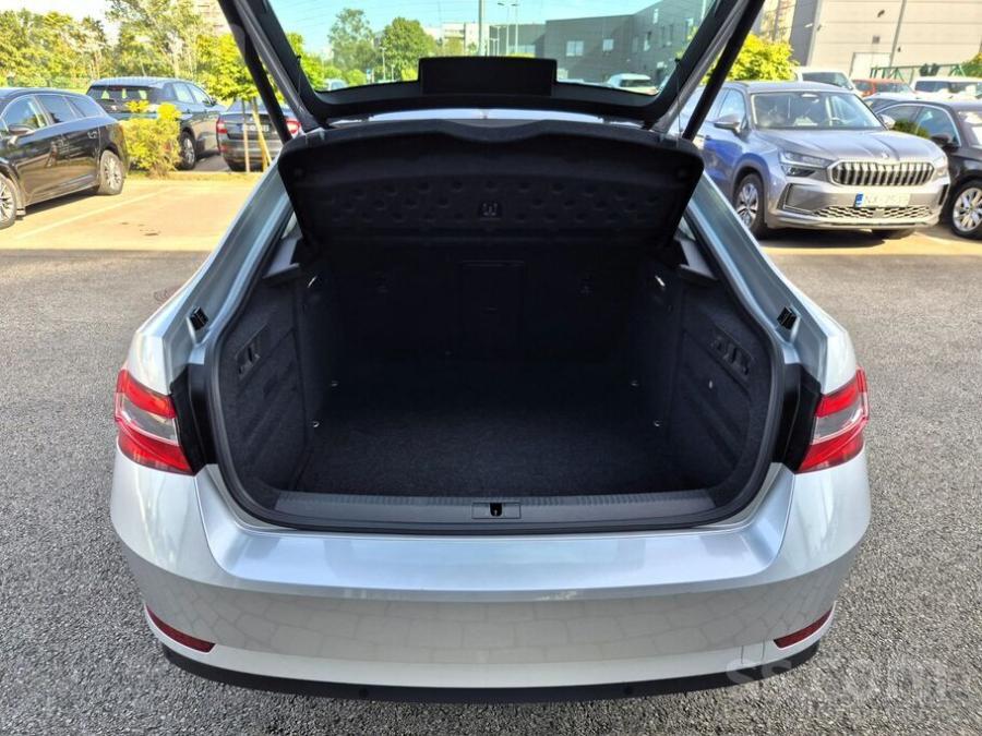 Pelēks Skoda SuperB 2023 Rīga, ar dzinēja tilpumu 1.50 L un nobraukumu 76 tūkst. km par 22590 €, foto 27 vietnē AUTOMOTO.COM.LV