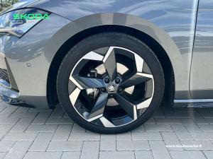 Pelēks Skoda SuperB 2025 Šauļi, ar dzinēja tilpumu 1.50 L un nobraukumu 20 tūkst. km par 37900 €, foto 17 vietnē AUTOMOTO.COM.LV