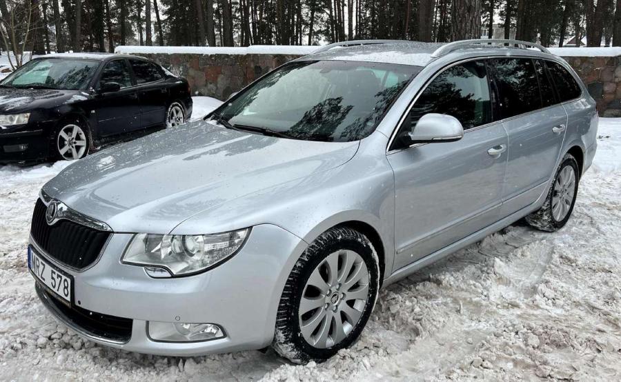 Pelēks Skoda SuperB 2010 Viļņa, ar dzinēja tilpumu 1.80 L un nobraukumu 326 tūkst. km par 3700 €, foto 1 vietnē AUTOMOTO.COM.LV
