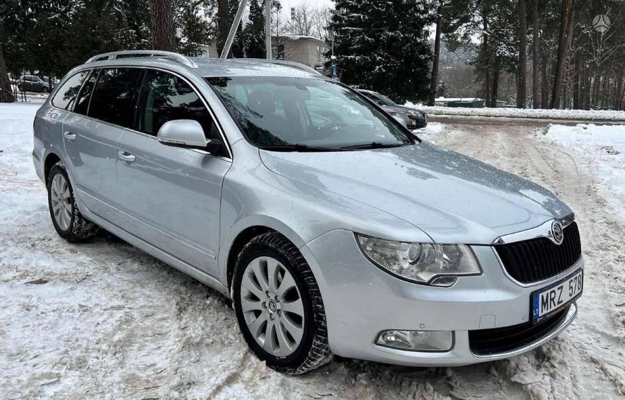 Pelēks Skoda SuperB 2010 Viļņa, ar dzinēja tilpumu 1.80 L un nobraukumu 326 tūkst. km par 3700 €, foto 2 vietnē AUTOMOTO.COM.LV