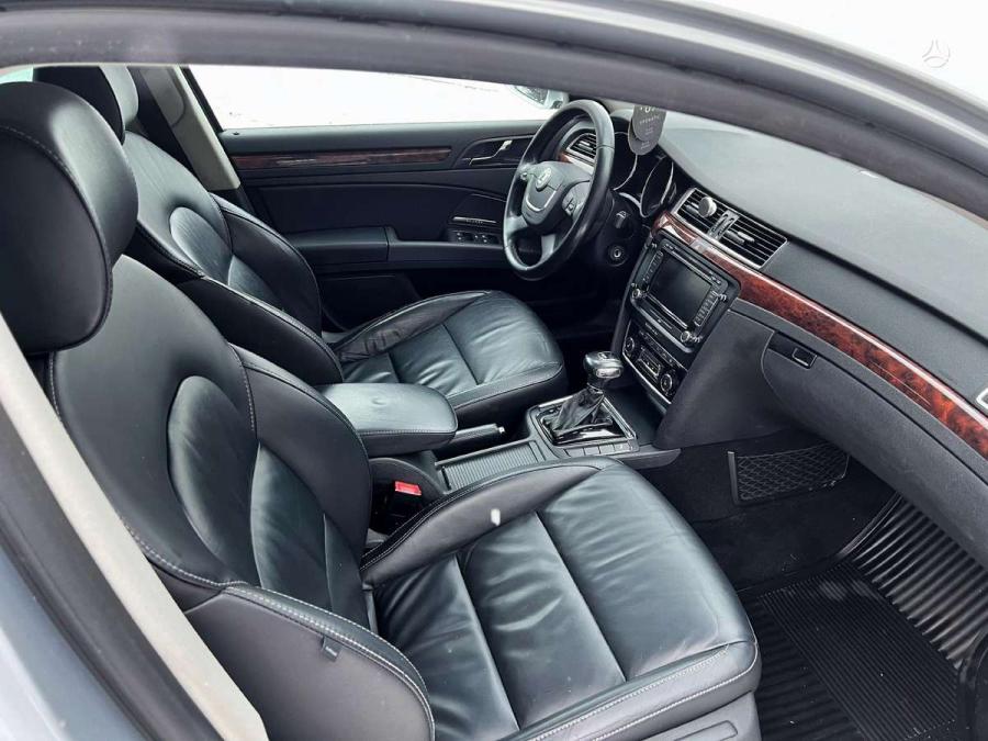 Pelēks Skoda SuperB 2010 Viļņa, ar dzinēja tilpumu 1.80 L un nobraukumu 326 tūkst. km par 3700 €, foto 8 vietnē AUTOMOTO.COM.LV
