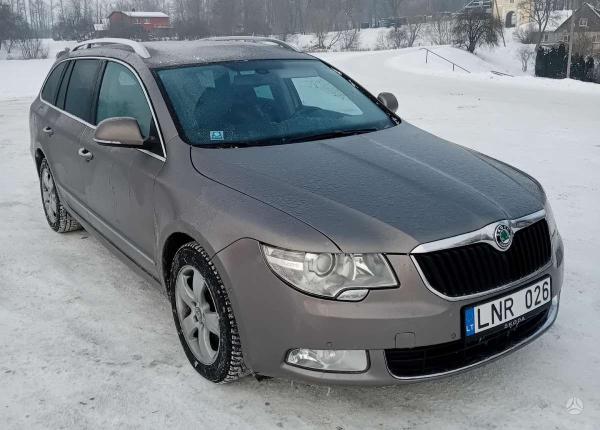 Pelēks Skoda SuperB 2010 Kelmė, ar dzinēja tilpumu 1.97 L un nobraukumu 353 tūkst. km par 3800 €, foto 3 vietnē AUTOMOTO.COM.LV