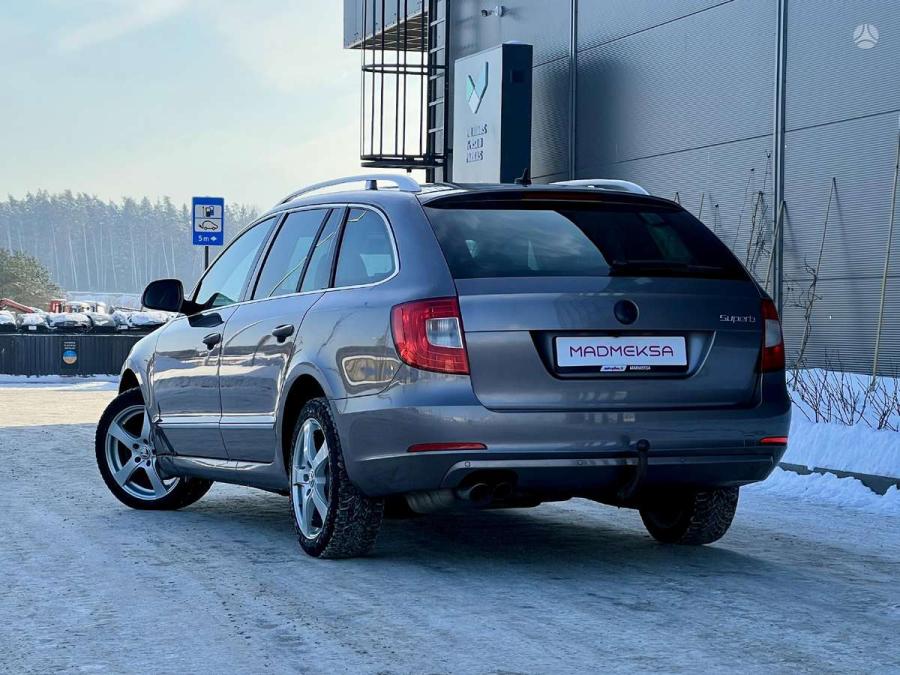 Grey Skoda SuperB 2010 in Vilnius, with an engine capacity of 1.97 L and mileage of 390 thousand km for 4790 €, photo 2 on AUTOMOTO.COM.LV
