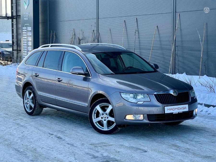 Grey Skoda SuperB 2010 in Vilnius, with an engine capacity of 1.97 L and mileage of 390 thousand km for 4790 €, photo 12 on AUTOMOTO.COM.LV