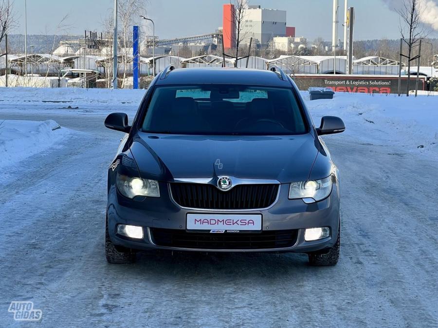 Pelēks Skoda SuperB 2010 Viļņa, ar dzinēja tilpumu 2.00 L un nobraukumu 390 tūkst. km par 4790 €, foto 5 vietnē AUTOMOTO.COM.LV