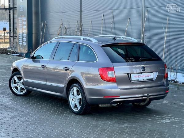 Grey Skoda SuperB 2010 in Vilnius, with an engine capacity of 2.00 L and mileage of 390 thousand km for 4490 €, photo 2 on AUTOMOTO.COM.LV