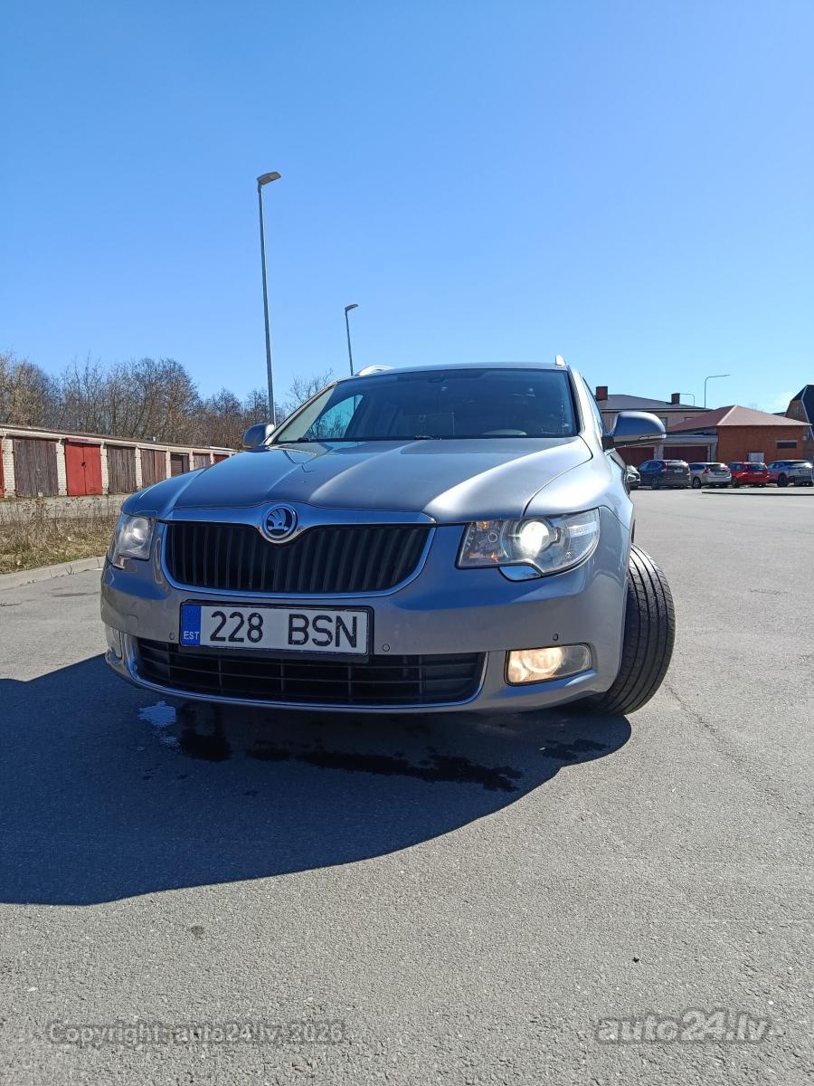 Pelēks Skoda SuperB 2010 Tallina, ar dzinēja tilpumu 2.00 L un nobraukumu 37 tūkst. km par 5000 €, foto 10 vietnē AUTOMOTO.COM.LV