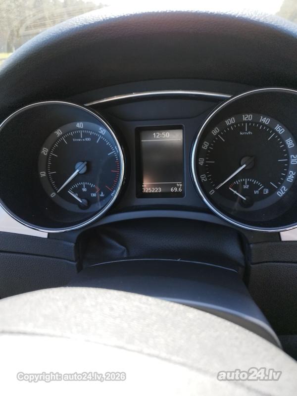 Pelēks Skoda SuperB 2010 Tallina, ar dzinēja tilpumu 3.60 L un nobraukumu 330 tūkst. km par 3500 €, foto 6 vietnē AUTOMOTO.COM.LV