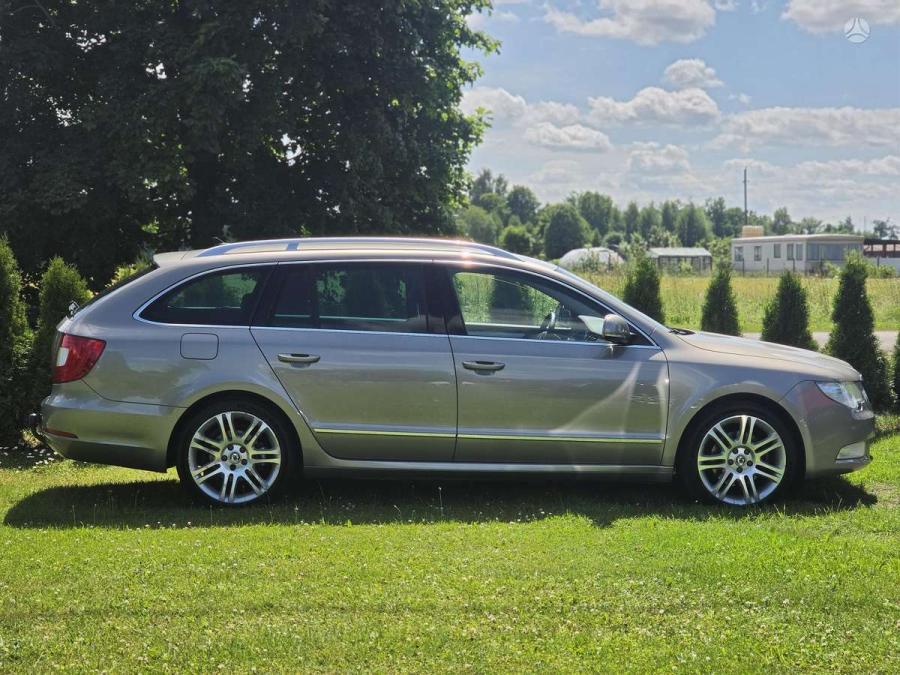 Pelēks Skoda SuperB 2010 Panevēža, ar dzinēja tilpumu 2.00 L un nobraukumu 310 tūkst. km par 4950 €, foto 3 vietnē AUTOMOTO.COM.LV