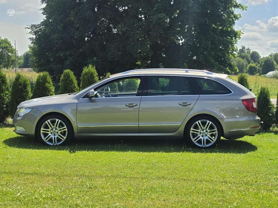 Pelēks Skoda SuperB 2010 Panevēža, ar dzinēja tilpumu 2.00 L un nobraukumu 310 tūkst. km par 4950 €, foto 7 vietnē AUTOMOTO.COM.LV