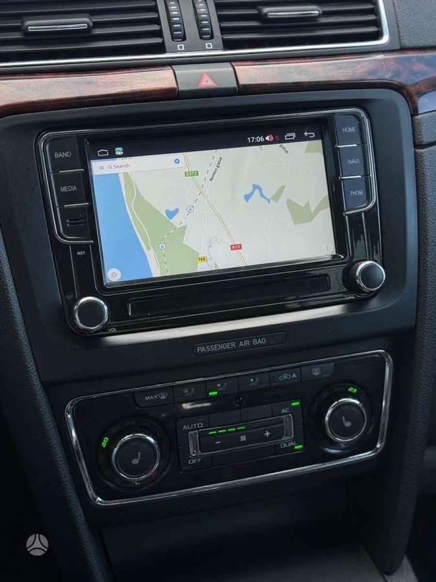 Grey Skoda SuperB 2010 in Klaipeda, with an engine capacity of 1.97 L and mileage of 292 thousand km for 3900 €, photo 15 on AUTOMOTO.COM.LV