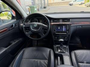 Grey Skoda SuperB 2010 in Klaipeda, with an engine capacity of 1.97 L and mileage of 292 thousand km for 3900 €, photo 9 on AUTOMOTO.COM.LV