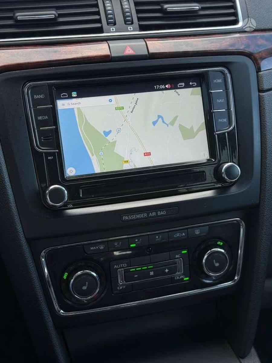 Grey Skoda SuperB 2010 in Klaipeda, with an engine capacity of 1.97 L and mileage of 292 thousand km for 3900 €, photo 15 on AUTOMOTO.COM.LV