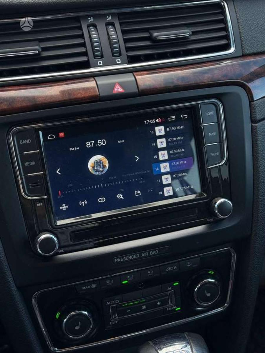 Grey Skoda SuperB 2010 in Klaipeda, with an engine capacity of 1.97 L and mileage of 292 thousand km for 3900 €, photo 14 on AUTOMOTO.COM.LV