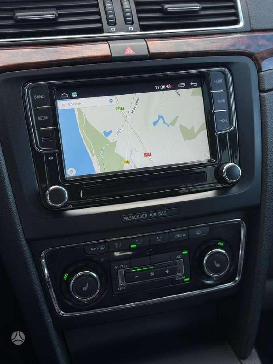Grey Skoda SuperB 2010 in Klaipeda, with an engine capacity of 1.97 L and mileage of 292 thousand km for 3900 €, photo 15 on AUTOMOTO.COM.LV