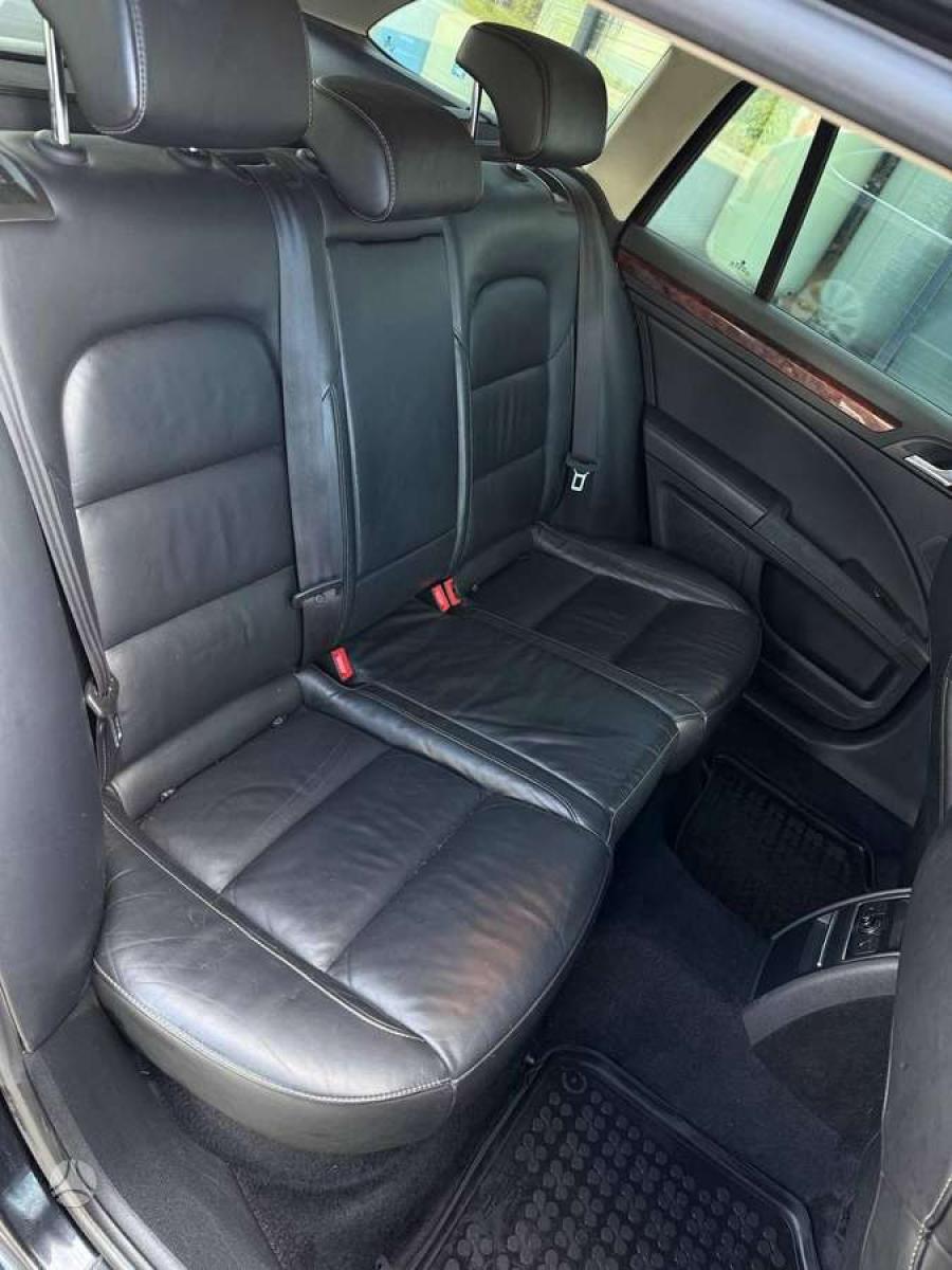 Grey Skoda SuperB 2010 in Klaipeda, with an engine capacity of 1.97 L and mileage of 292 thousand km for 3900 €, photo 22 on AUTOMOTO.COM.LV