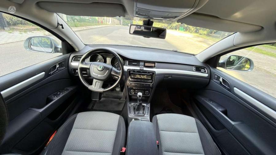 Pelēks Skoda SuperB 2010 Kauņa, ar dzinēja tilpumu 1.97 L un nobraukumu 376 tūkst. km par 2699 €, foto 12 vietnē AUTOMOTO.COM.LV