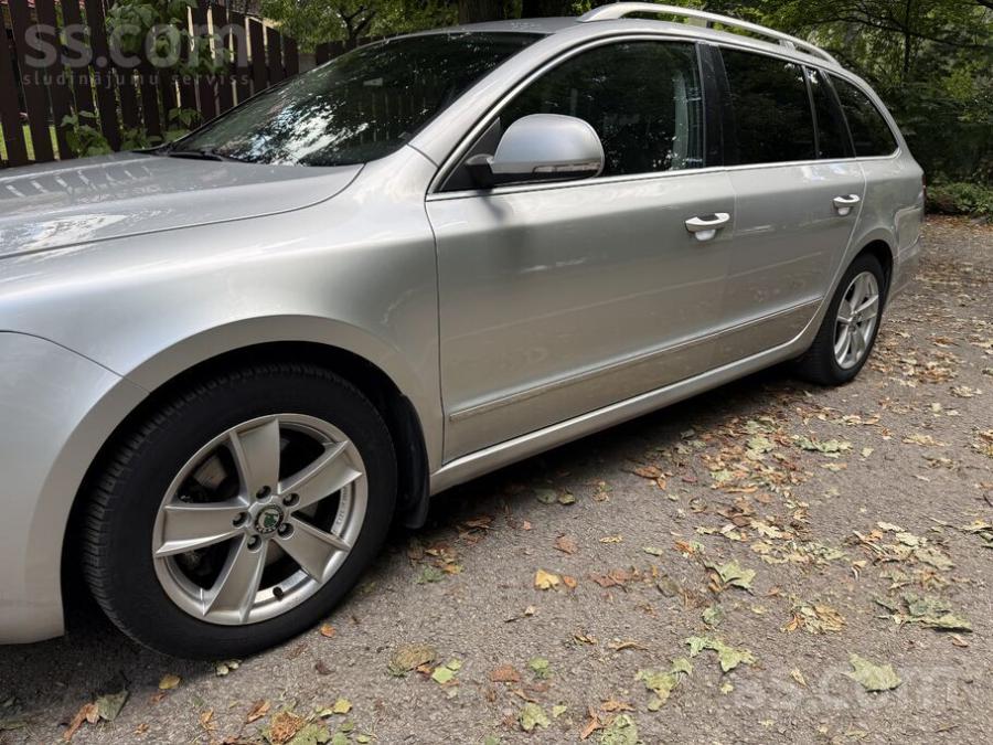 Grey Skoda SuperB 2010 in Riga, with an engine capacity of 2.00 L and mileage of 249 thousand km for 4200 €, photo 7 on AUTOMOTO.COM.LV