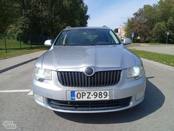 Grey Skoda SuperB 2010 in Vilnius, with an engine capacity of 2.00 L and mileage of 399 thousand km for 3600 €, photo 3 on AUTOMOTO.COM.LV