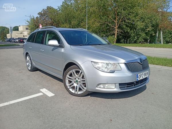 Grey Skoda SuperB 2010 in Vilnius, with an engine capacity of 2.00 L and mileage of 399 thousand km for 3600 €, photo 4 on AUTOMOTO.COM.LV