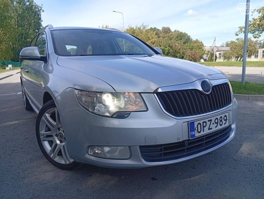 Pelēks Skoda SuperB 2010 Viļņa, ar dzinēja tilpumu 2.00 L un nobraukumu 399 tūkst. km par 3600 €, foto 10 vietnē AUTOMOTO.COM.LV