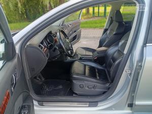 Pelēks Skoda SuperB 2010 Viļņa, ar dzinēja tilpumu 2.00 L un nobraukumu 399 tūkst. km par 3600 €, foto 15 vietnē AUTOMOTO.COM.LV