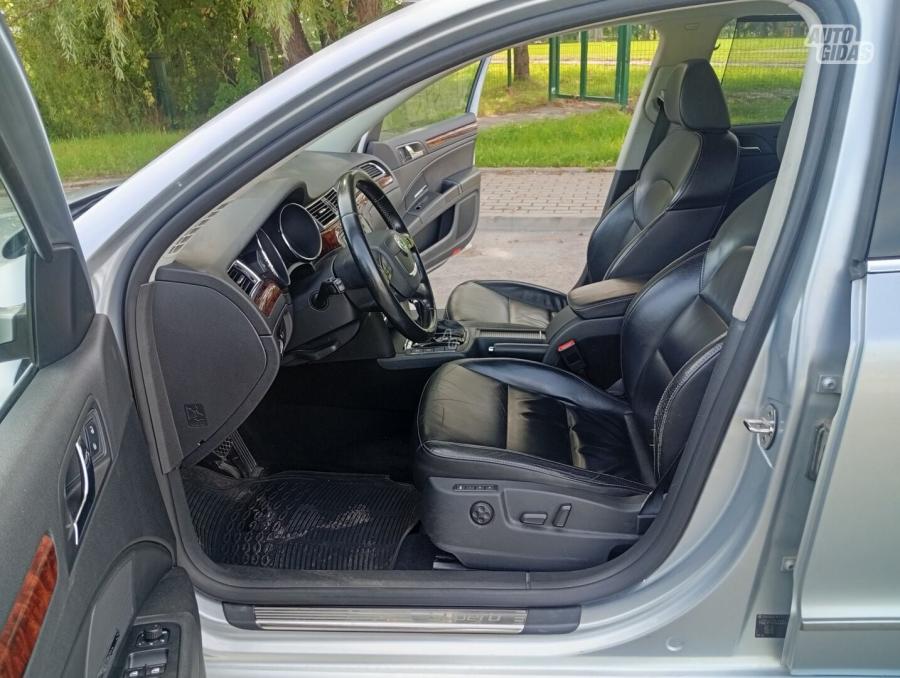 Pelēks Skoda SuperB 2010 Viļņa, ar dzinēja tilpumu 2.00 L un nobraukumu 399 tūkst. km par 3600 €, foto 15 vietnē AUTOMOTO.COM.LV