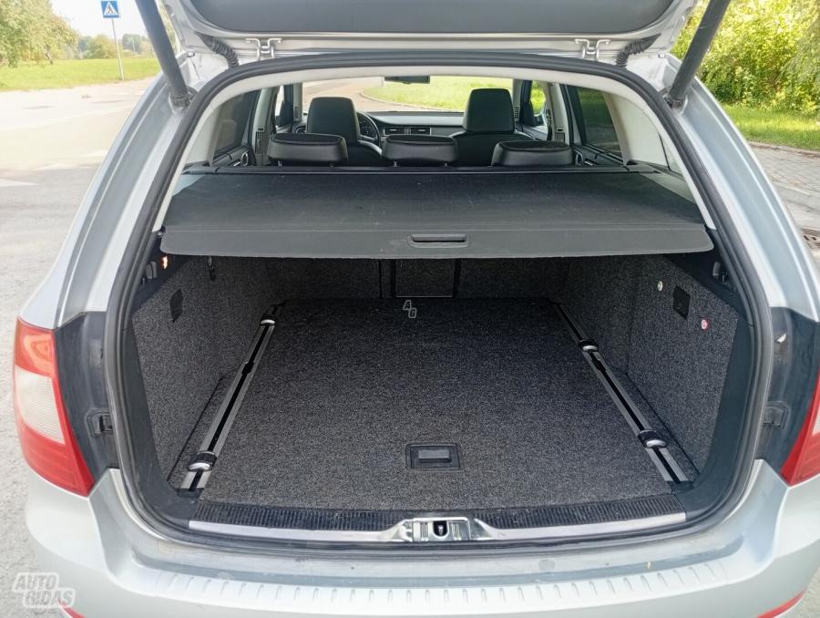 Pelēks Skoda SuperB 2010 Viļņa, ar dzinēja tilpumu 2.00 L un nobraukumu 399 tūkst. km par 3600 €, foto 29 vietnē AUTOMOTO.COM.LV