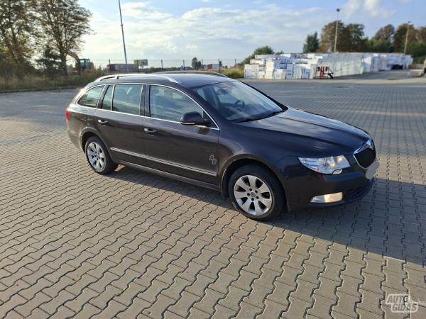 Skoda SuperB 2010 Kauņa vietnē Pelēks Skoda SuperB 2010 Kauņa, ar dzinēja tilpumu 2.00 L un nobraukumu 280 tūkst. km par 4250 €, foto 3 vietnē AUTOMOTO.COM.LV