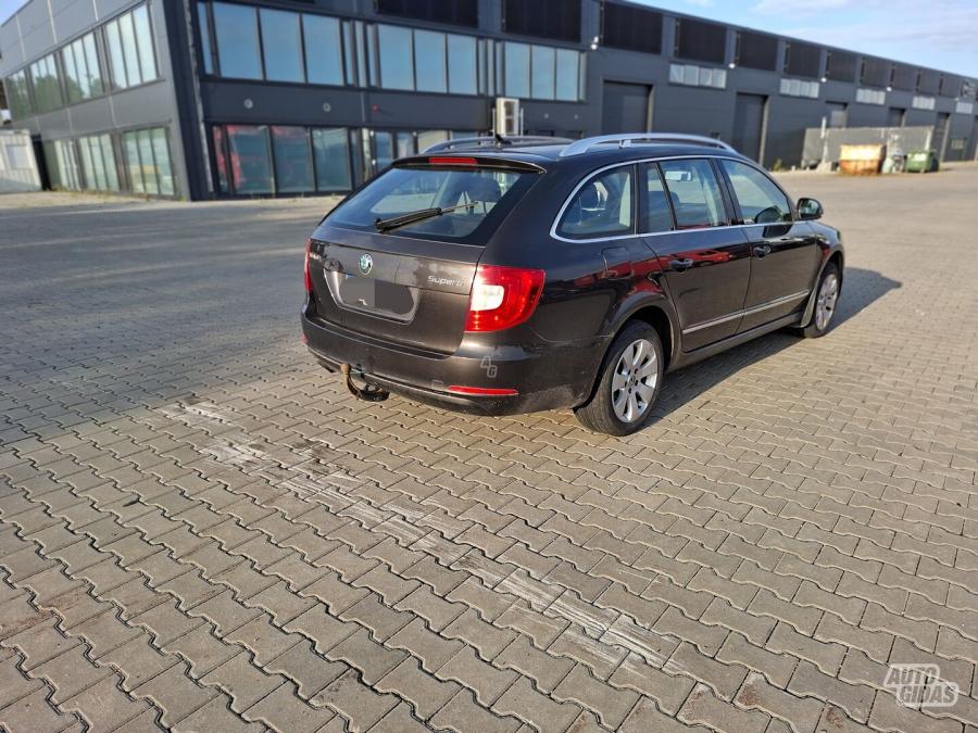 Pelēks Skoda SuperB 2010 Kauņa, ar dzinēja tilpumu 2.00 L un nobraukumu 280 tūkst. km par 4250 €, foto 12 vietnē AUTOMOTO.COM.LV