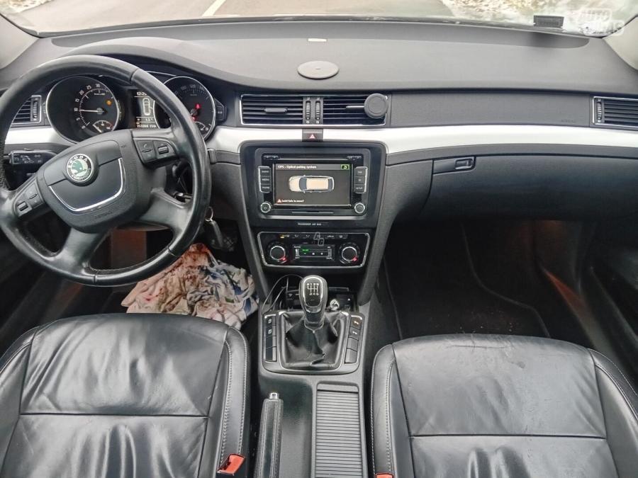 Pelēks Skoda SuperB 2011 Kelmė, ar dzinēja tilpumu 2.00 L un nobraukumu 353 tūkst. km par 5000 €, foto 9 vietnē AUTOMOTO.COM.LV