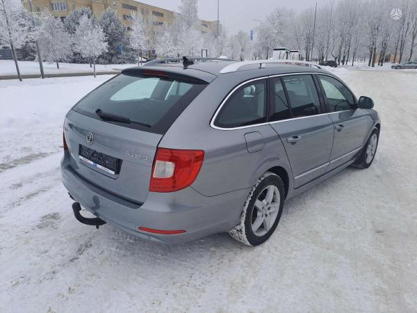 Grey Skoda SuperB 2011 in Siauliai, with an engine capacity of 2.00 L and mileage of 293 thousand km for 6300 €, photo 6 on AUTOMOTO.COM.LV