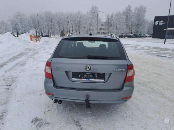 Grey Skoda SuperB 2011 in Siauliai, with an engine capacity of 2.00 L and mileage of 293 thousand km for 6300 €, photo 7 on AUTOMOTO.COM.LV