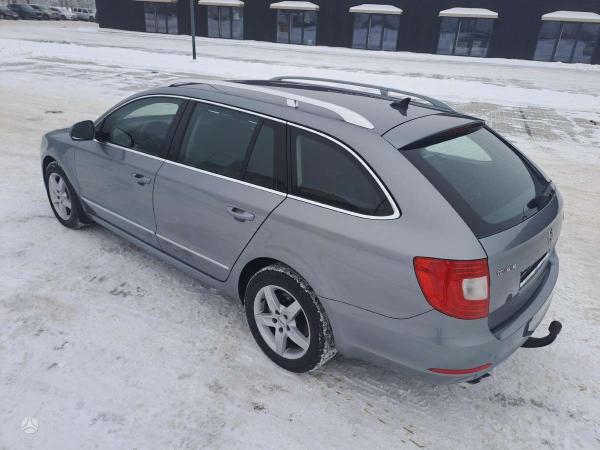 Grey Skoda SuperB 2011 in Siauliai, with an engine capacity of 2.00 L and mileage of 293 thousand km for 6300 €, photo 9 on AUTOMOTO.COM.LV
