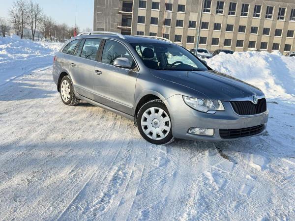 Grey Skoda SuperB 2011 in Plunge, with an engine capacity of 2.00 L and mileage of 269 thousand km for 5100 €, photo 1 on AUTOMOTO.COM.LV