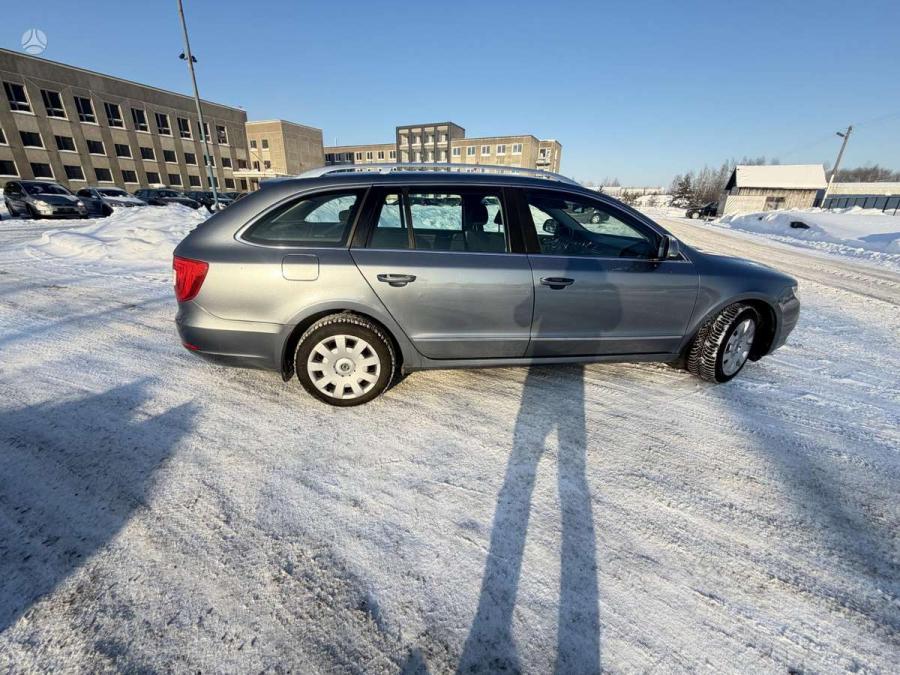 Pelēks Skoda SuperB 2011 Plungė, ar dzinēja tilpumu 2.00 L un nobraukumu 269 tūkst. km par 5100 €, foto 3 vietnē AUTOMOTO.COM.LV